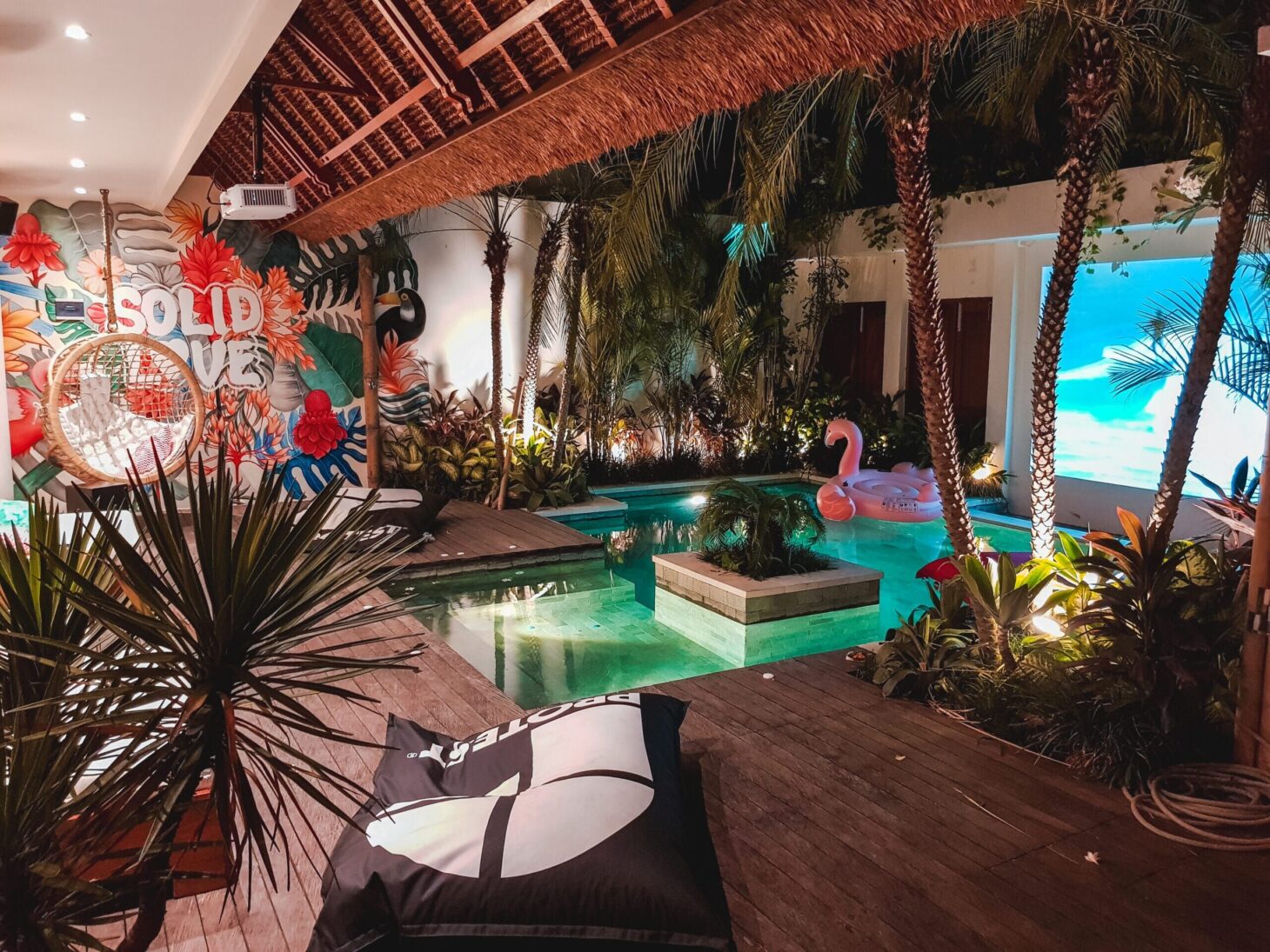 Solid Surf House - Digital Nomad World