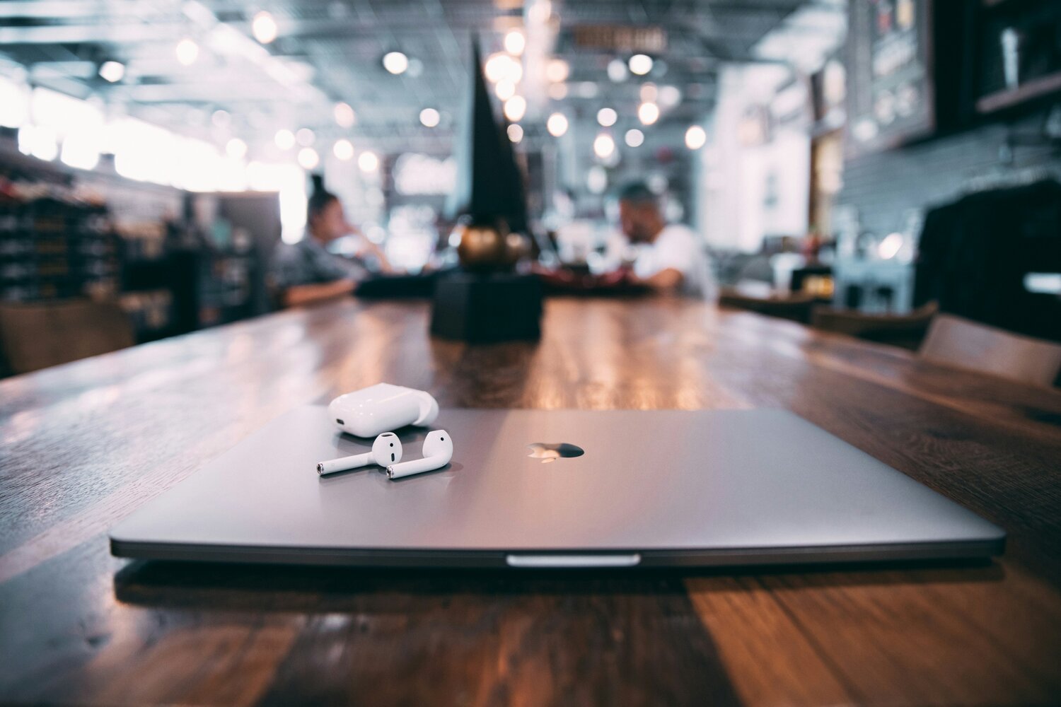 The Ultimate Guide To Starting Your Freelance Career In 2025