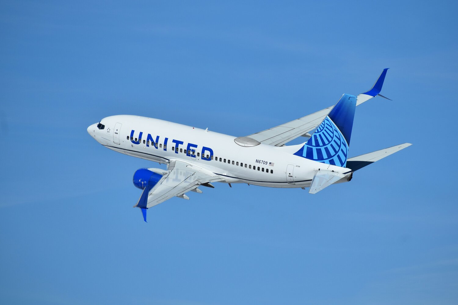 A Detailed Review of United Airlines